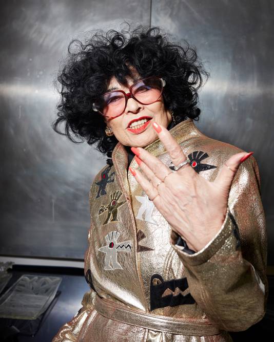 Artist – Fong-Leng Gallery